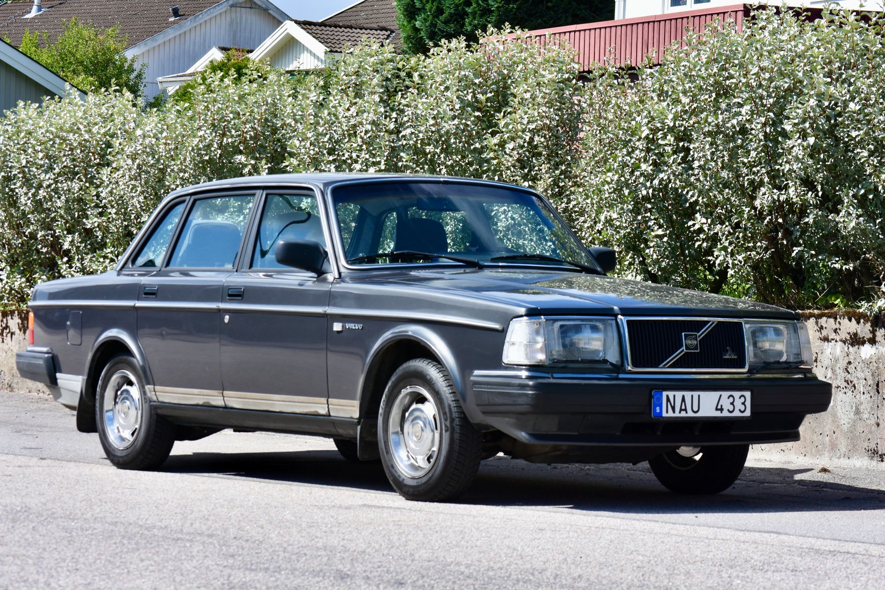 Volvo 244 GL B230F — 1988 on Bilweb Auctions