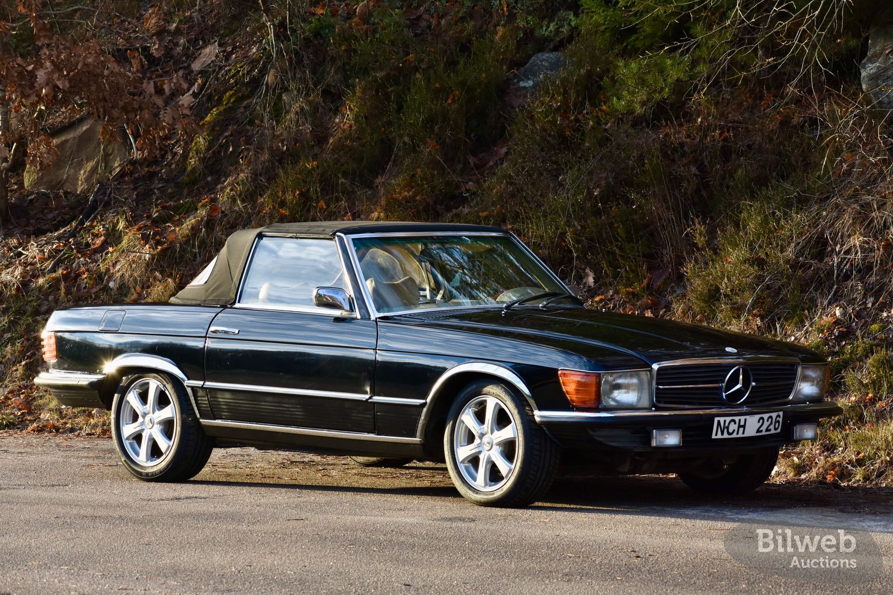Mercedes-Benz 350 SL R107 — 1975 på Bilweb Auctions