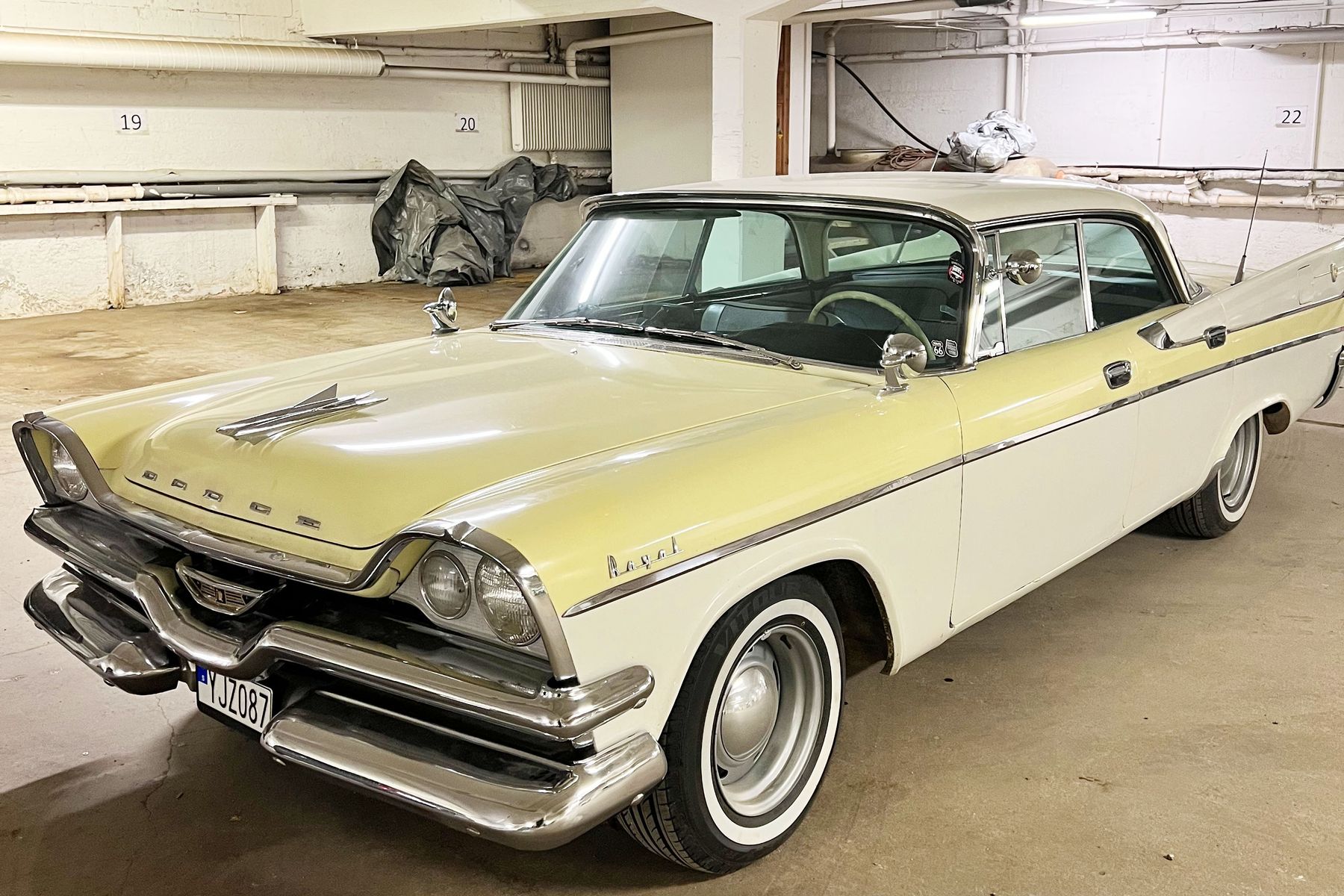 Dodge Royal Lancer 325 Cubic — 1957 on Bilweb Auctions
