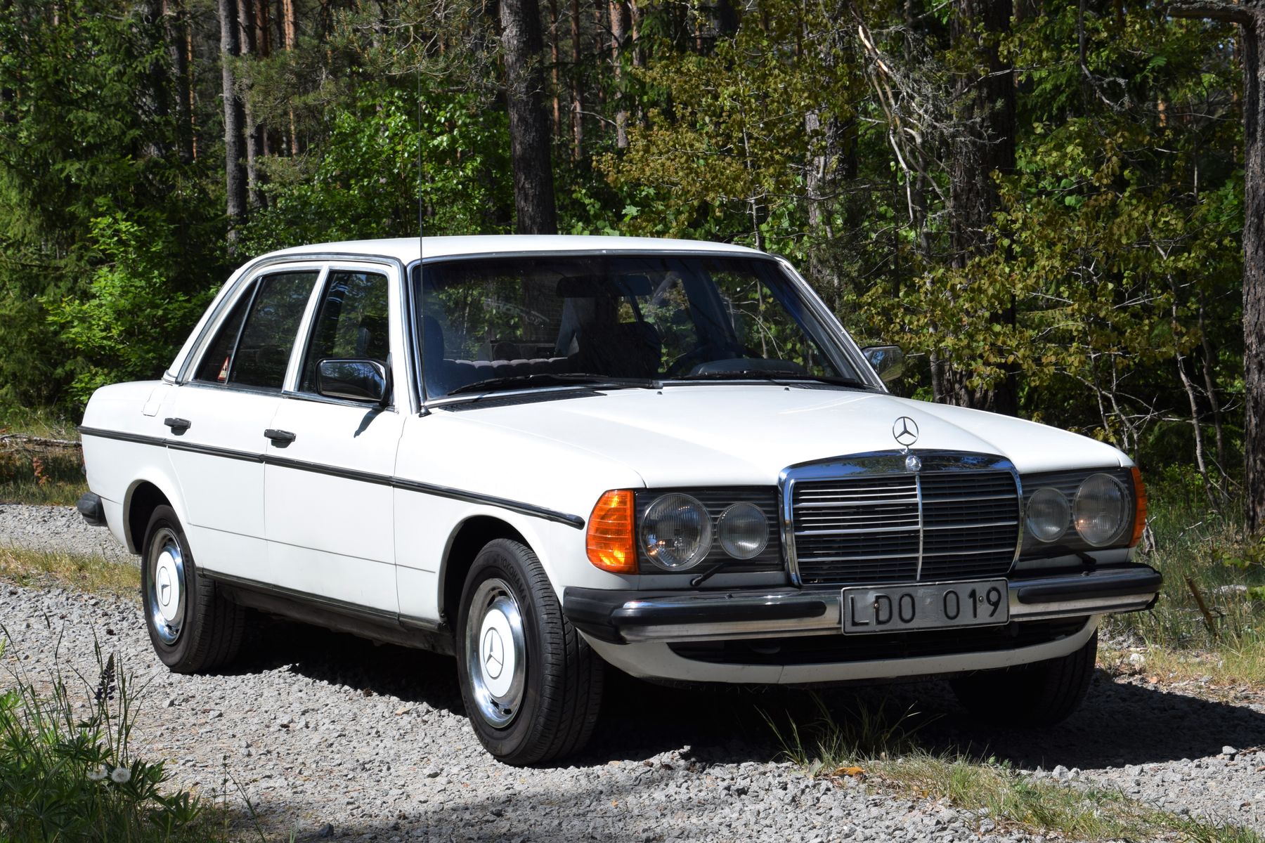 Mercedes-Benz 200 W123 — 1982 på Bilweb Auctions