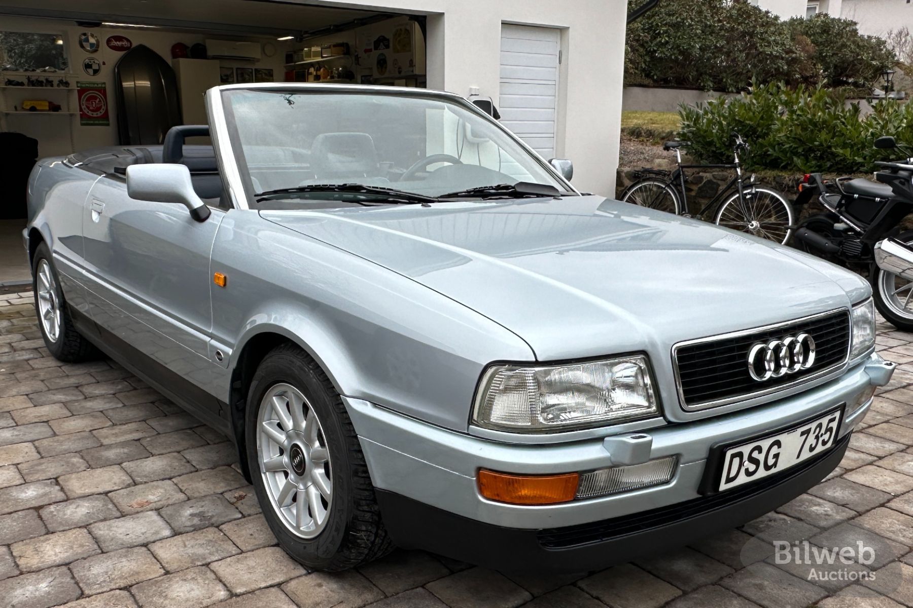 Elegantes Audi 80 Cabrio Fotosnull
