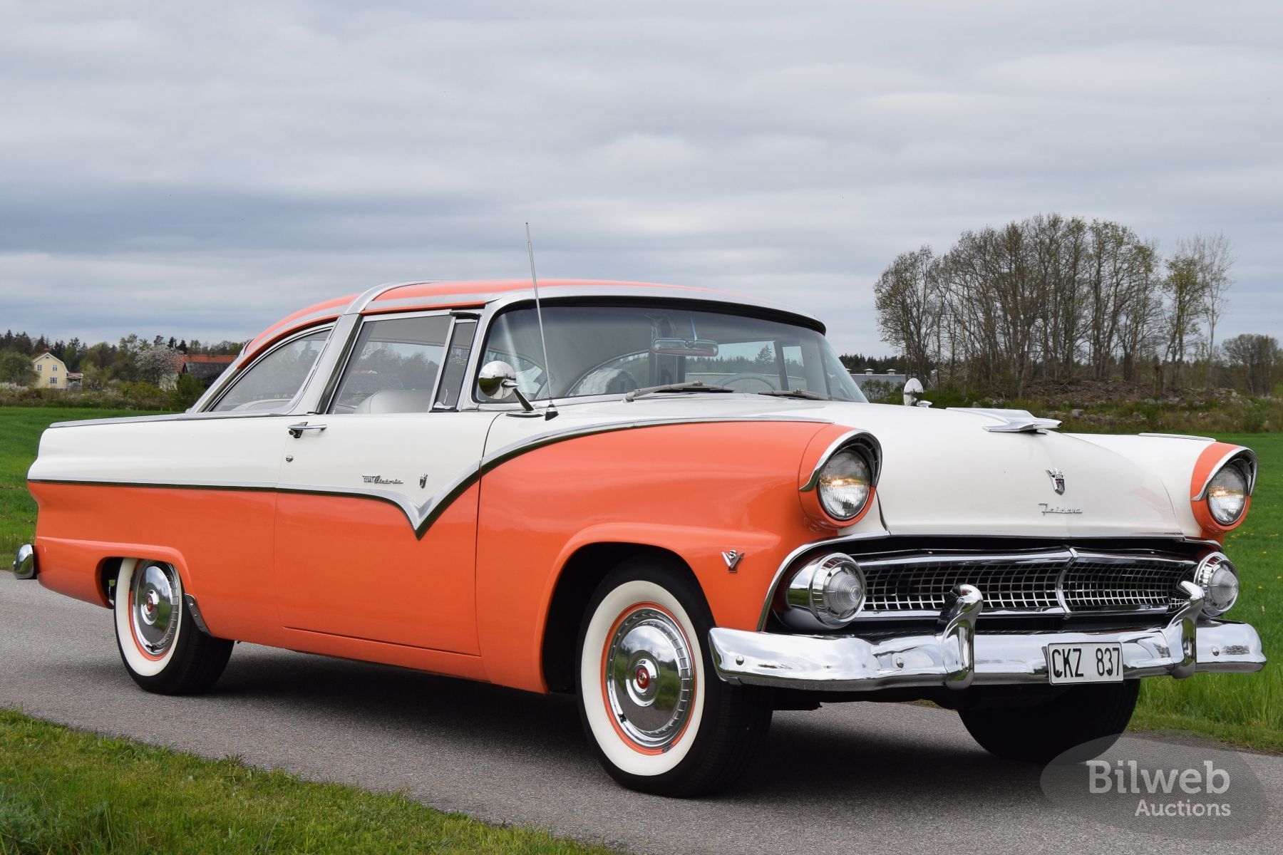 Ford Fairlane Crown Victoria V8 4,5 l — 1955 på Bilweb Auctions