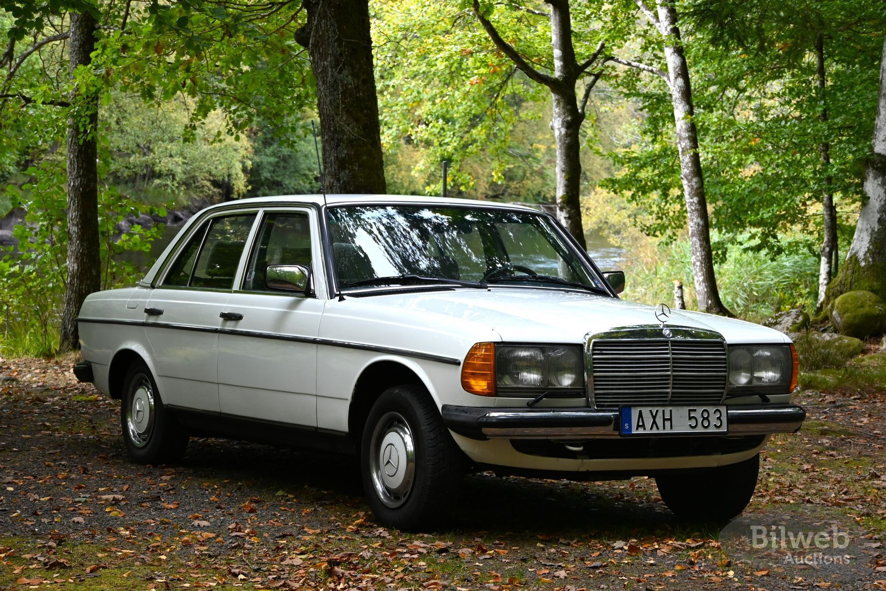 Mercedes-Benz 200 W123 — 1985 på Bilweb Auctions