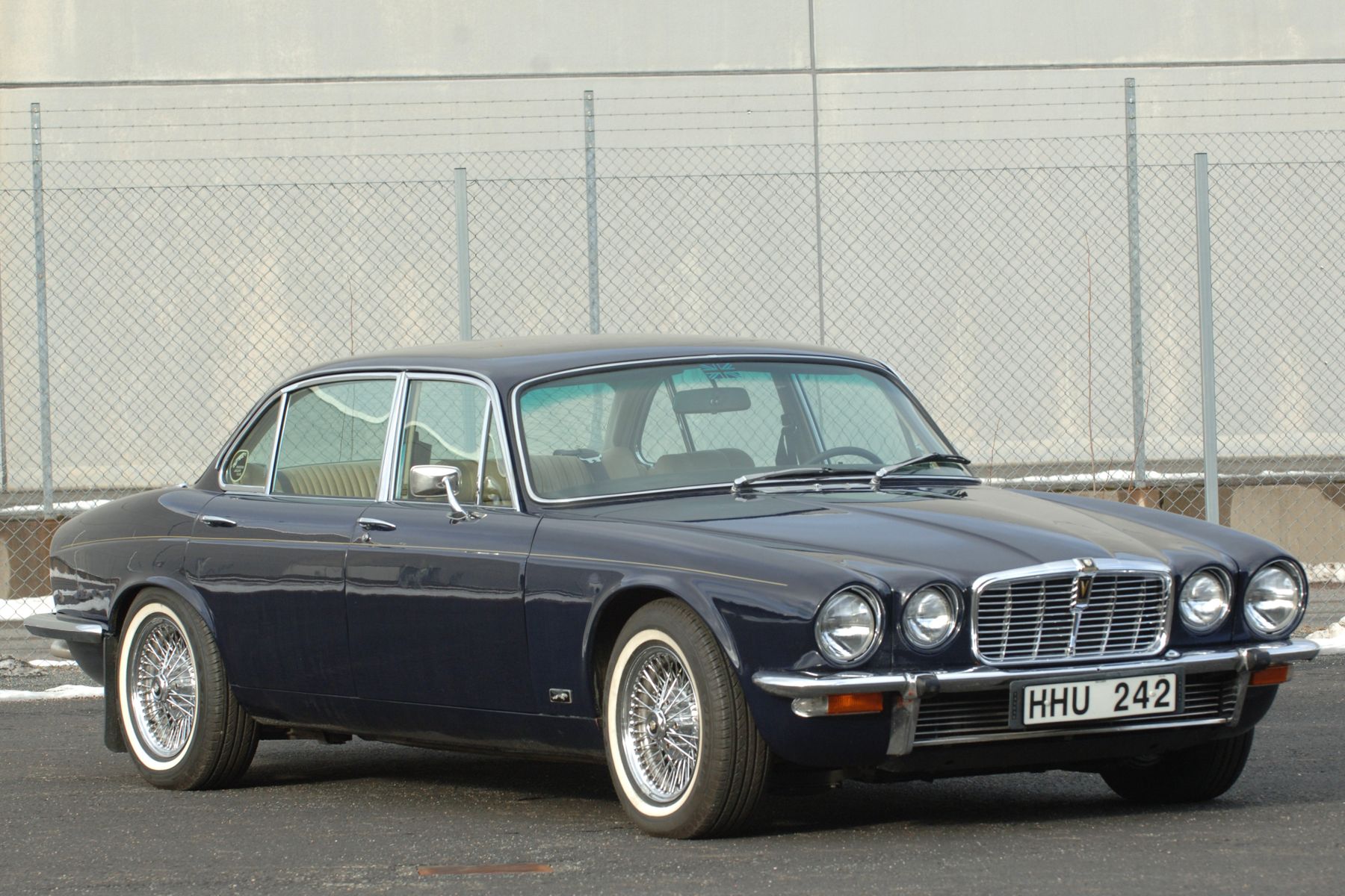 Jaguar XJ12 LWB V12 — 1974 on Bilweb Auctions