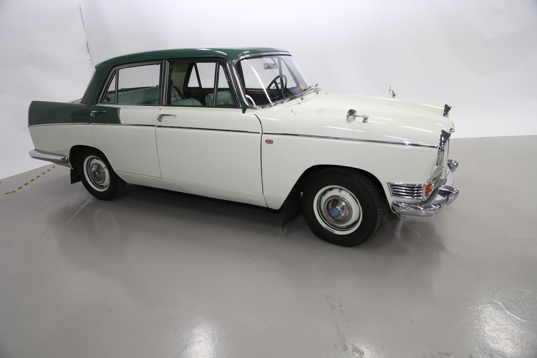 Riley 4/Sixty Eight Saloon 4-cyl — 1961 på Bilweb Auctions