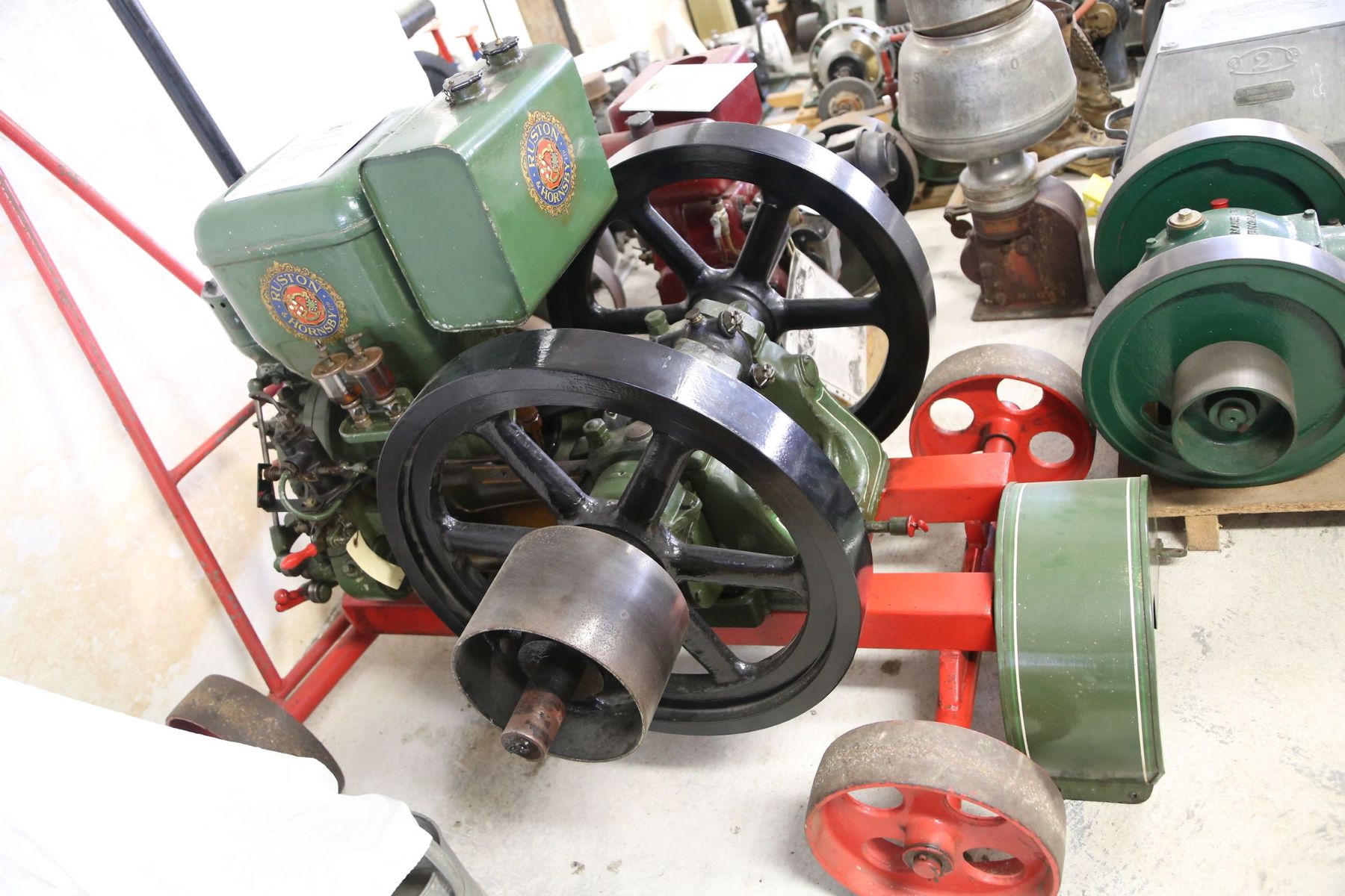 Ruston Hornsby 1 Cylinder 4 Stroke hot bulb engine on Bilweb Auctions