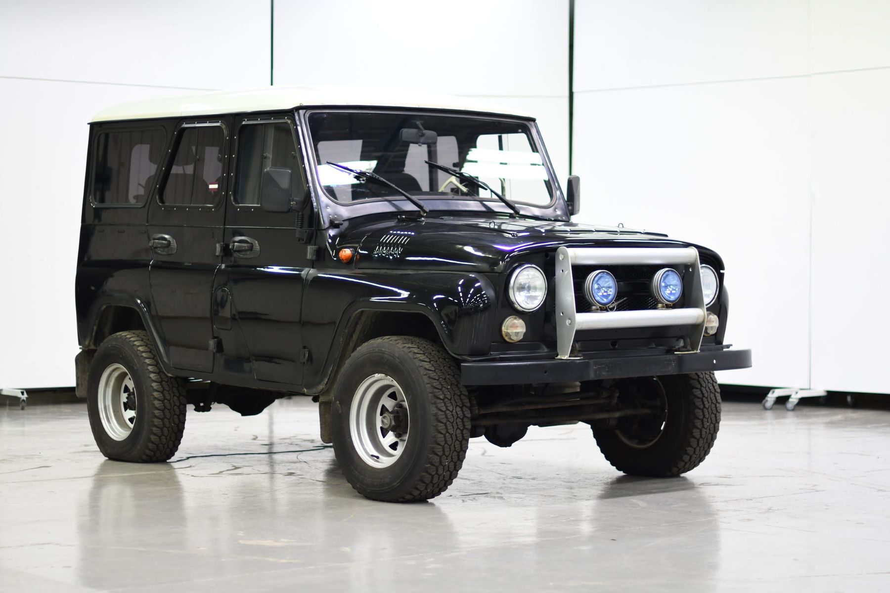 UAZ 31512 4 Cylinder Peugeot diesel — 1987 on Bilweb Auctions