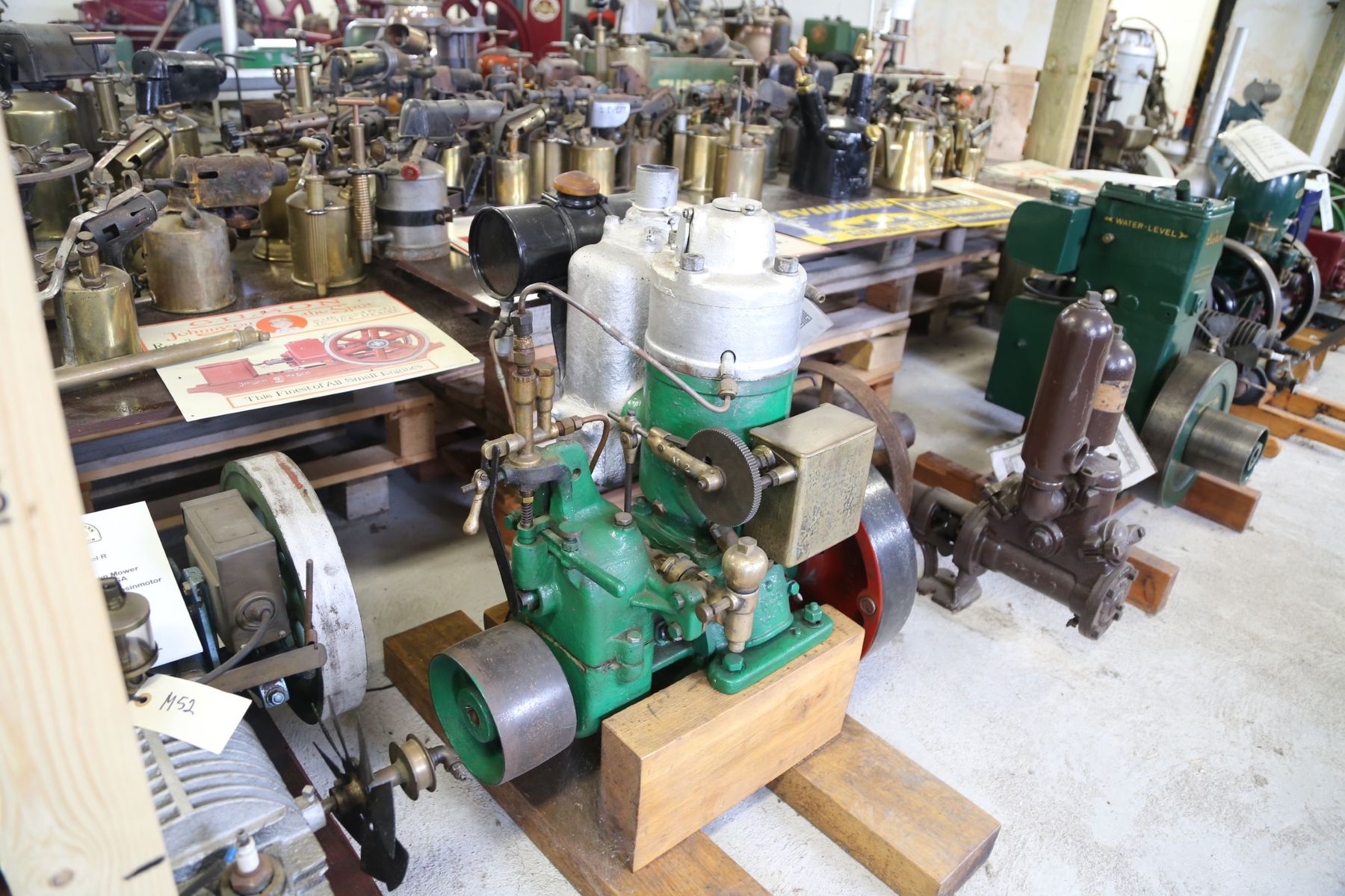 Västervik 1 Cylinder 2 stroke Hot Bulb engine — 1929 on Bilweb Auctions